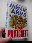Men at Arms (Discworld Novels) By Terry Pratchett. 9780575055032 | eBay.de