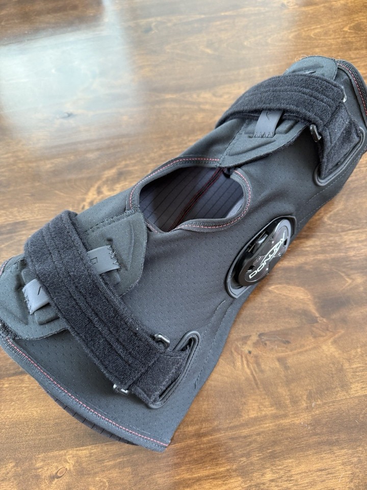 Donjoy CLIMA-FLEX OA Right MEDIAL-LEFT LATERAL Adjustable KNEE Brace LARGE | eBay