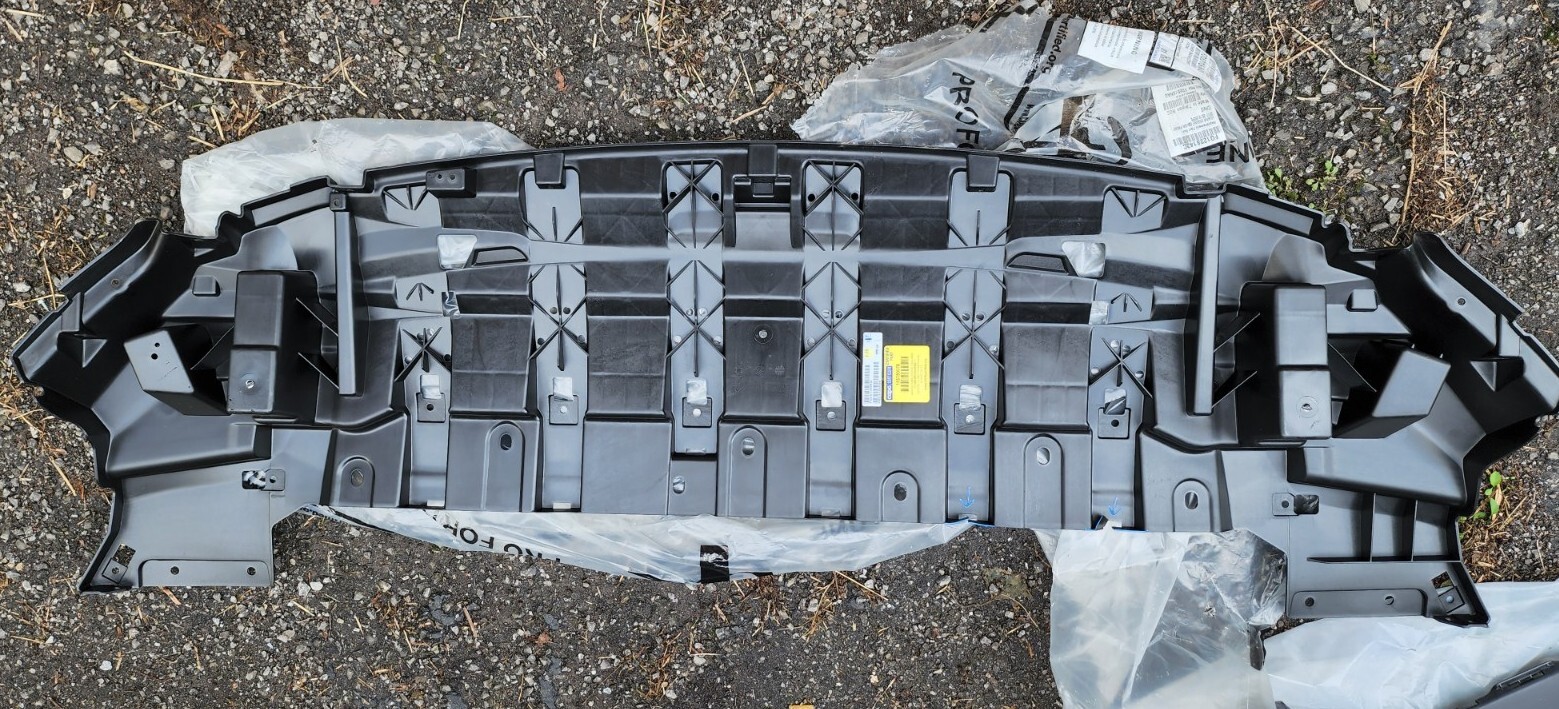 2017-2019 Ford Escape FO1228143C Front Lower Bumper Air Shield ...