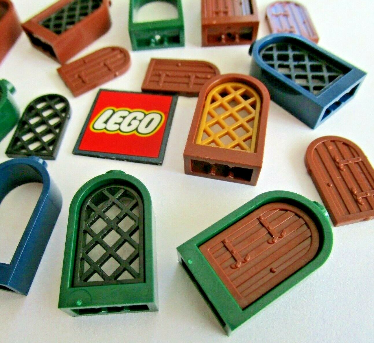 LEGO Window 1x2 x 2.667 with Rounded Top, Door or Lattice (Packs of 4 ...