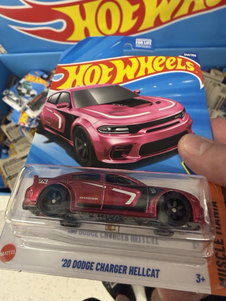 HOT WHEELS SUPER TREASURE HUNT 20 DODGE CHARGER HELLCAT PINK STH | eBay