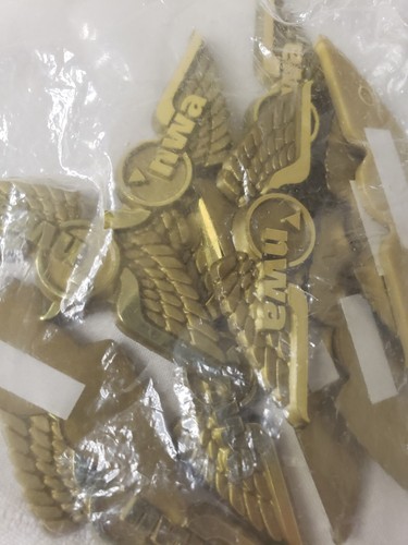 2.50" Pack of 10 NWA NORTHWEST AIRLINES WINGS Plastic NEW/SEALED BADGE ...
