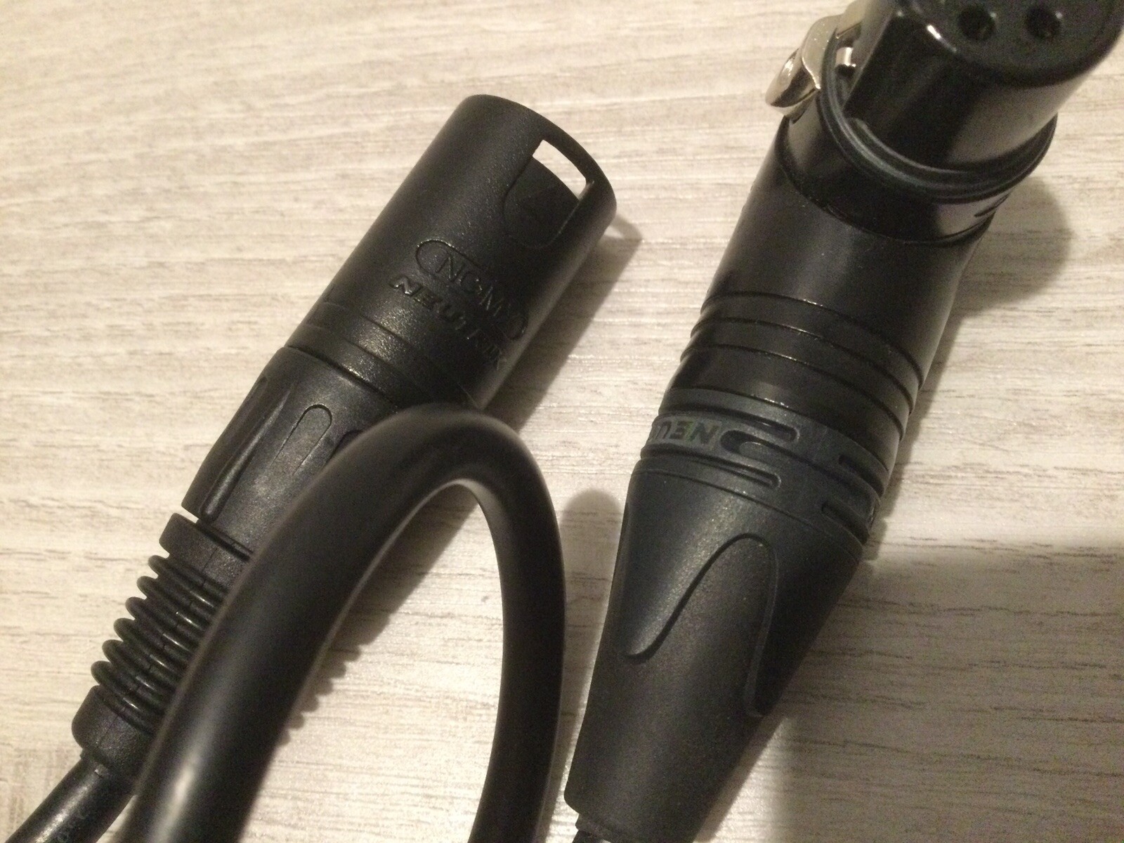 Neutrik 4-Pin Female Right Angle to 4-Pin Male Power Cable (nc-frx to ...