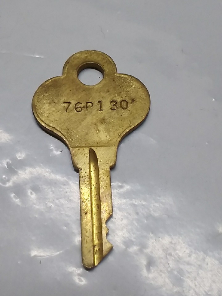 EAGLE LOCK Co. # 76P130 Desk Drawer Trunk Padlock Coin-op Lock Key USA ...