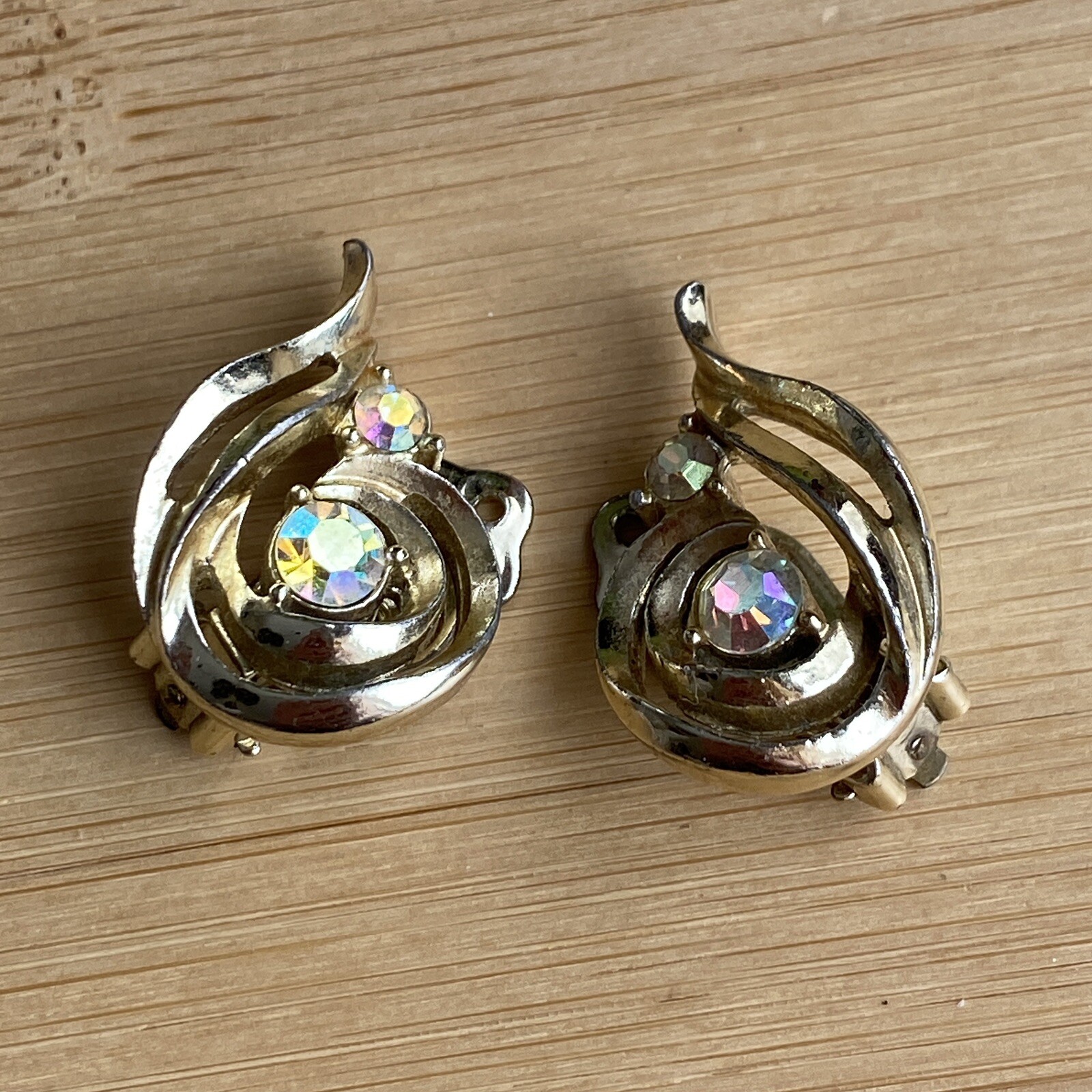 Vintage Pakula Aurora Borealis multi color Rhinestone… - Gem