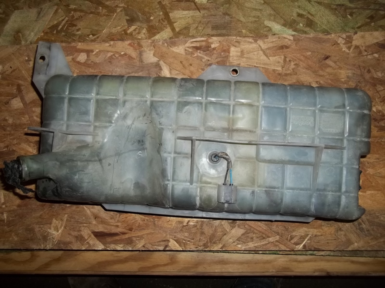 Volvo 20519039 Radiator Coolant Reservoir *FREE SHIPPING* | eBay