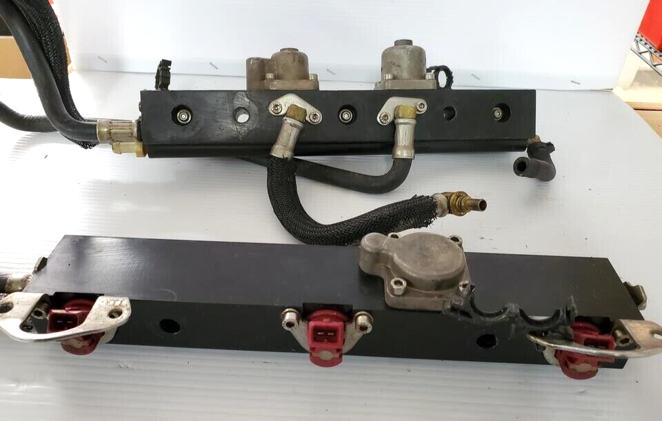 Mercury Optimax Fuel Rail 895748/895749 with Red Injectors 1684X | eBay