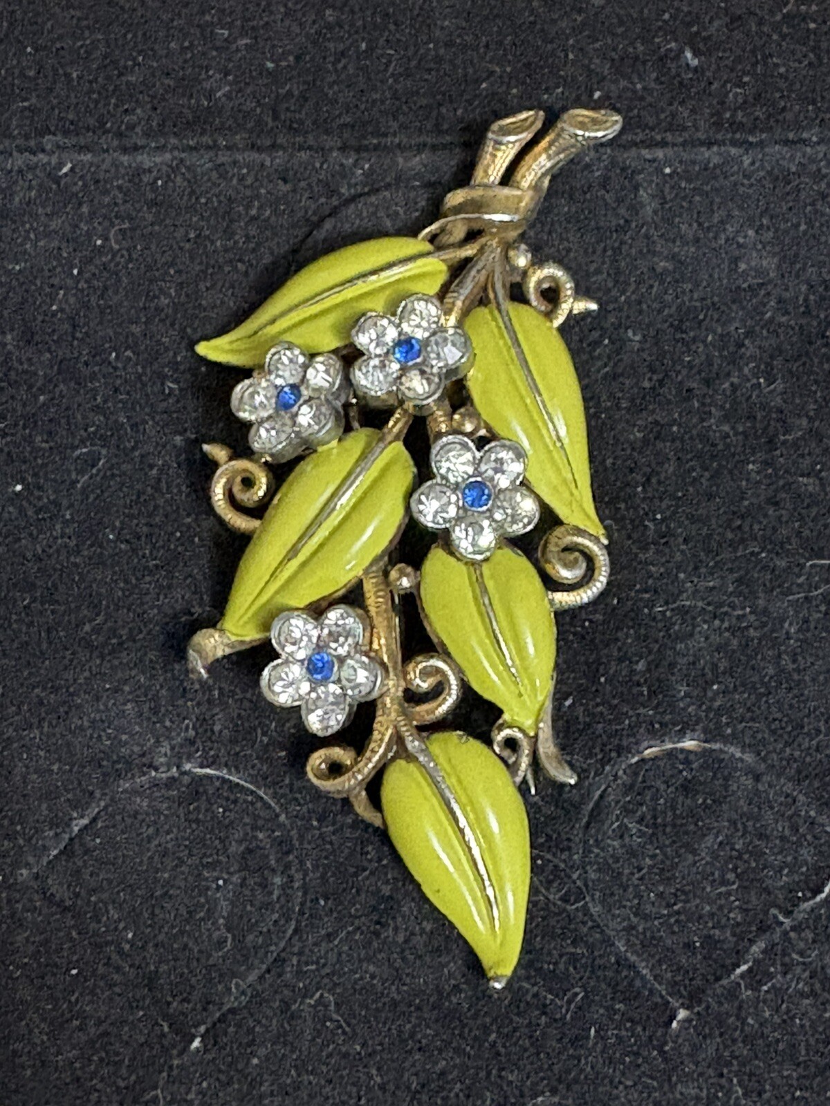 Vintage Rare Crown Trifari Flower Bouquet Enamel & Cr… - Gem