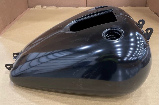 Harley Davidson Dyna Fuel Tank White 04-14 Used 61586-04 FXDWG FXDC ...