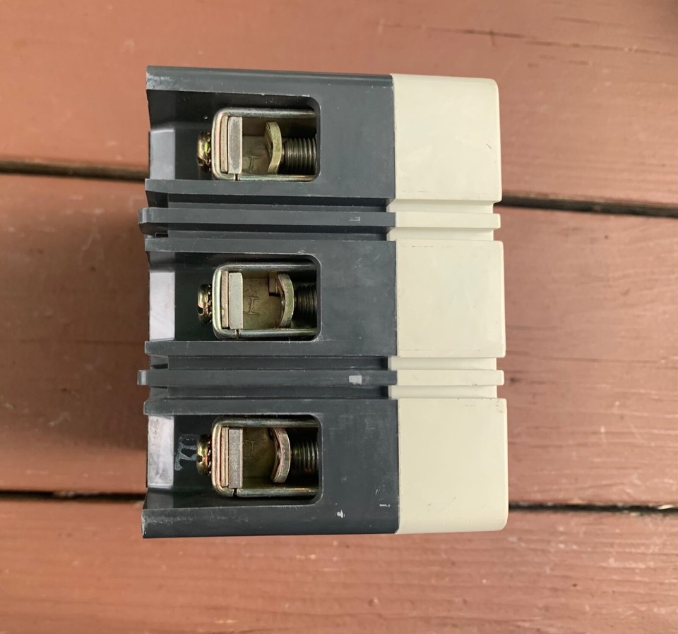 EATON HMCP100R3C 100A 600VAC 250VDC 3 POLE CIRCUIT BREAKER | eBay
