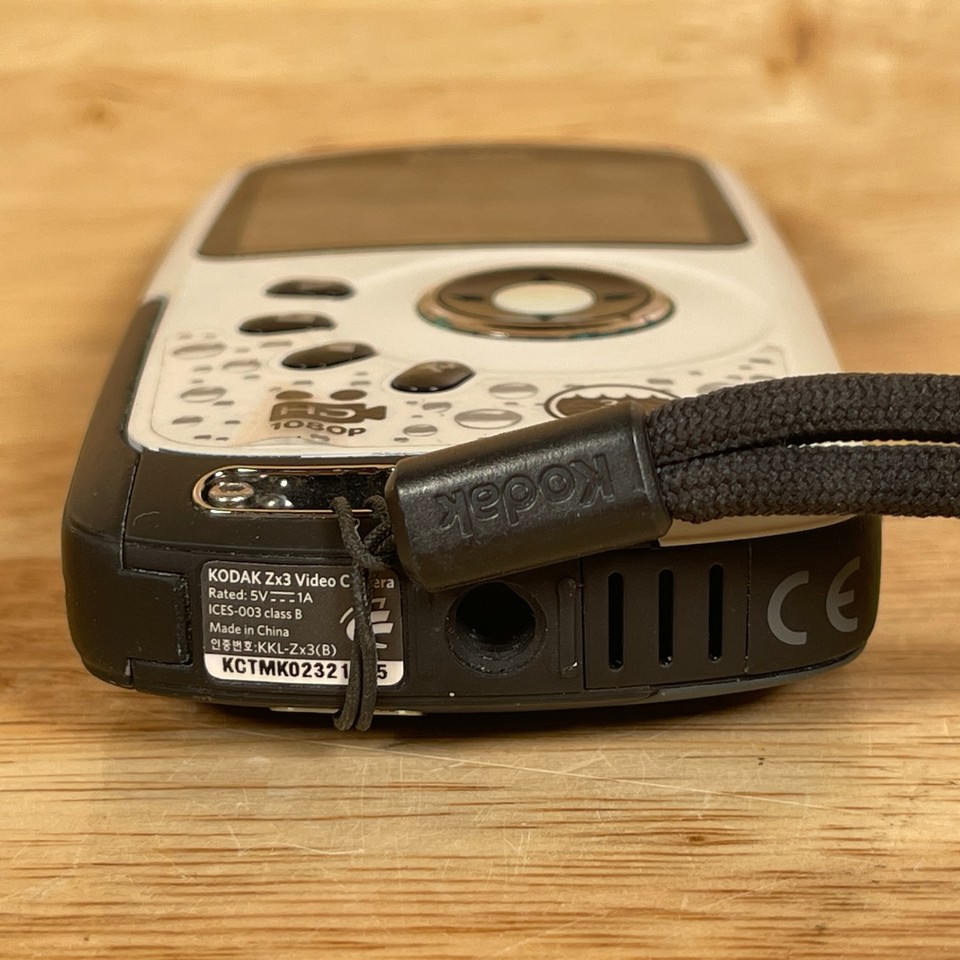 Kodak Playsport ZX3 Class B White Waterproof 5V 1080p HD Pocket Video ...