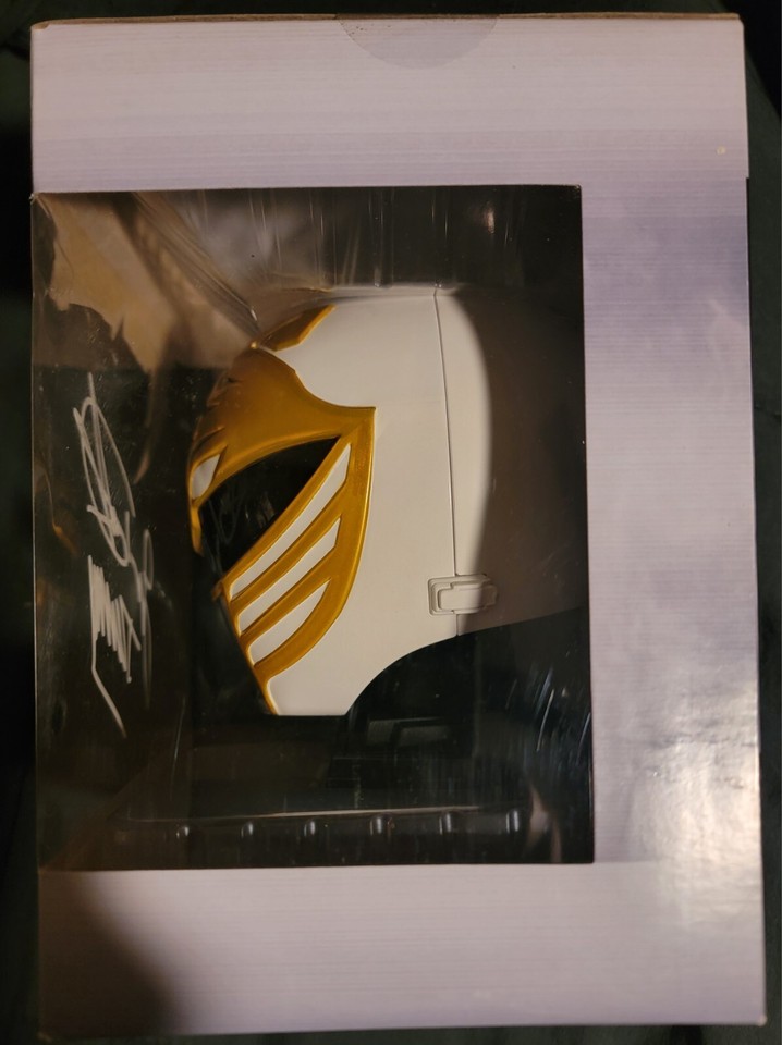 SIGNED JDF Mighty Morphin Power Rangers Legacy Collection White Ranger ...