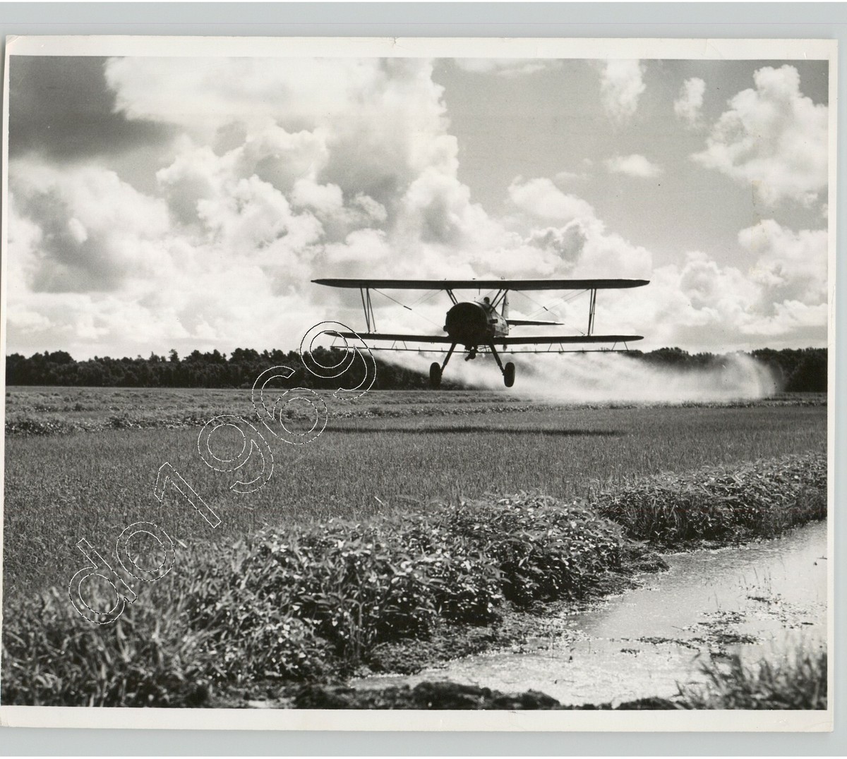 Vintage Crop Duster Plane Crop Duster Airplane On Airfield — Stock
