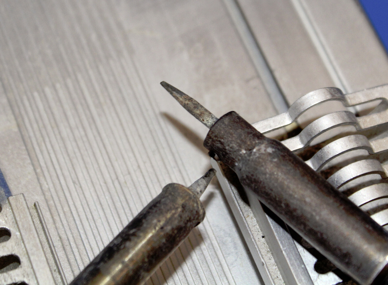 PACE MBT-200 Micro Benchtop Soldering Station Soldering Iron & Soldr X ...