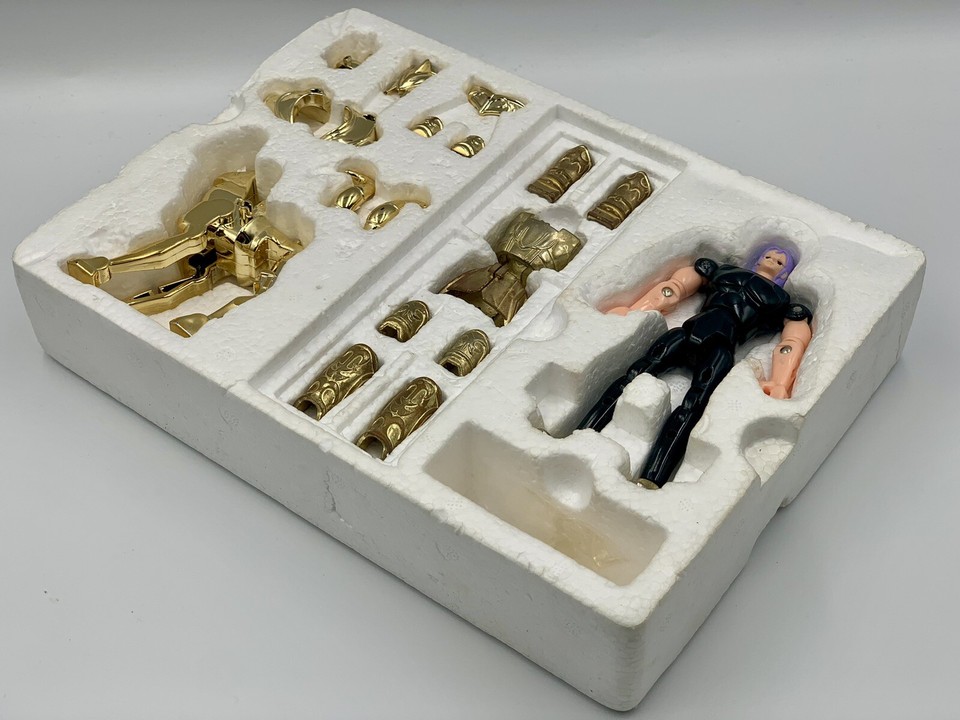 BANDAI JAPAN vintage figure Saint Seiya - ARIES MUU - Gold Saint Gold ...