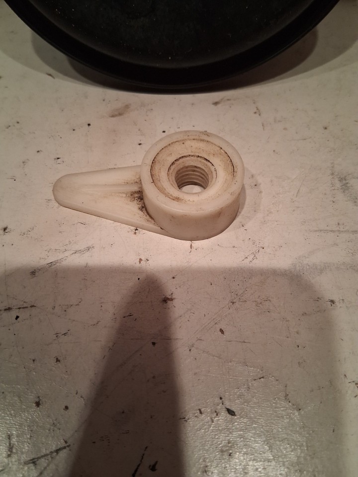 Vacuum Filter Nut And Plate # 814599 / 73316 OEM Ridgid Wet Dry Filter ...