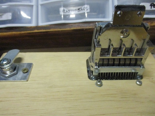 ESD Vertical 8 Coin Slide Chute 21732d E-21728 . Set at for sale online ...