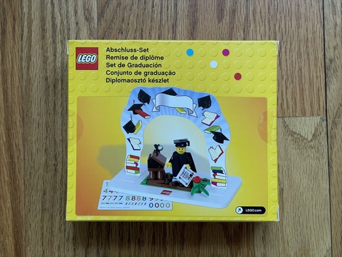 LEGO Miscellaneous: Classic Minifigure Graduation Set (850935) for sale ...