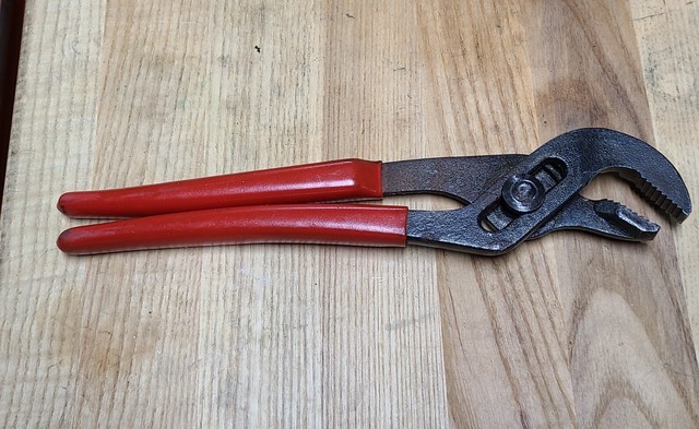 Snap-on 91CP Adjustable Slip Joint 9 Inch Channel Lock Pliers for sale ...