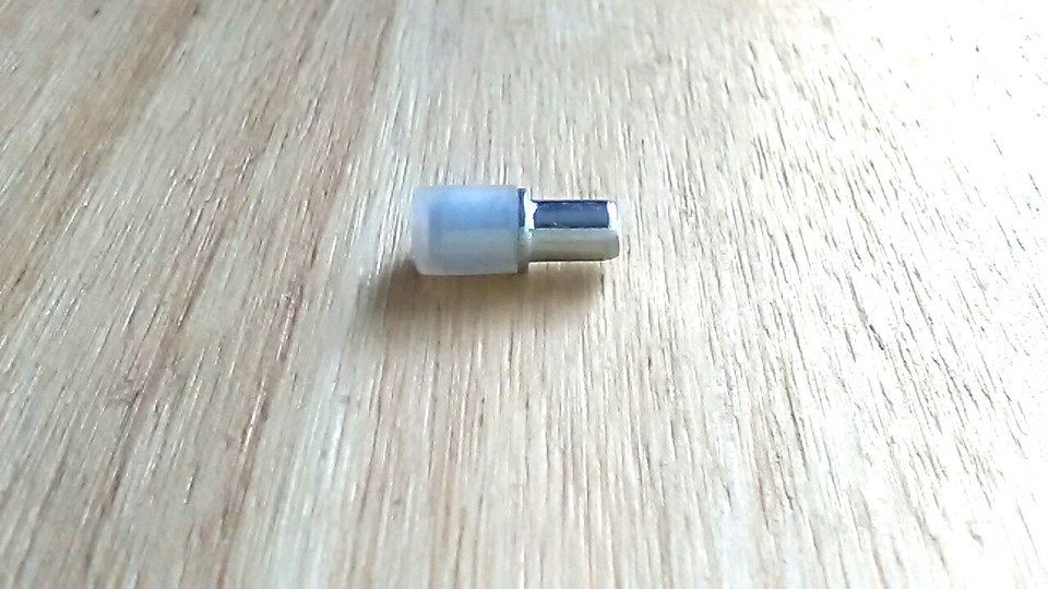 12 METAL SHELF SUPPORTS PINS PEG PLUG IN 4,5,6,7MM HOLE KITCHEN ...