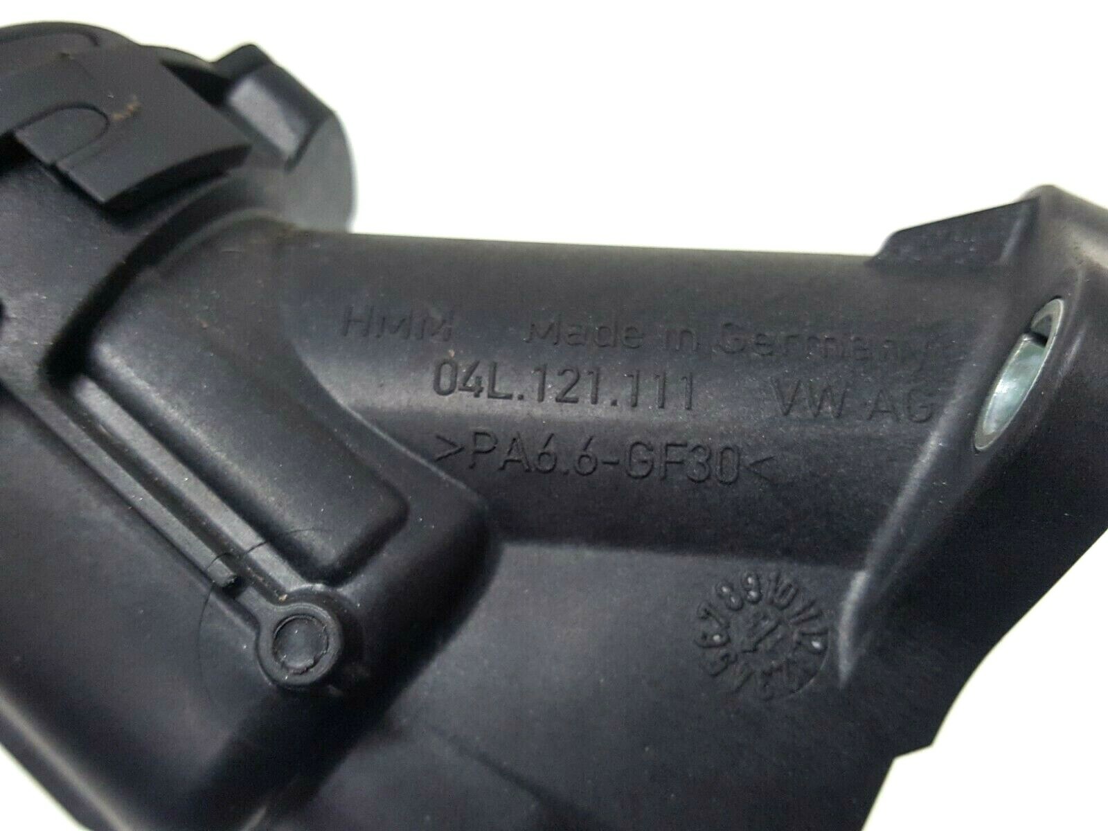 VW Audi Seat Skoda Thermostatgehäuse Kühlmittelgehäuse 04L121111 ...