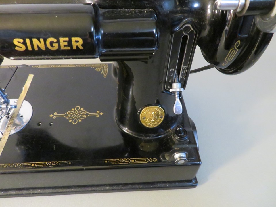 Antique Singer Model 221 Featherweight Sewing Machine Dated Feb. 19th ...