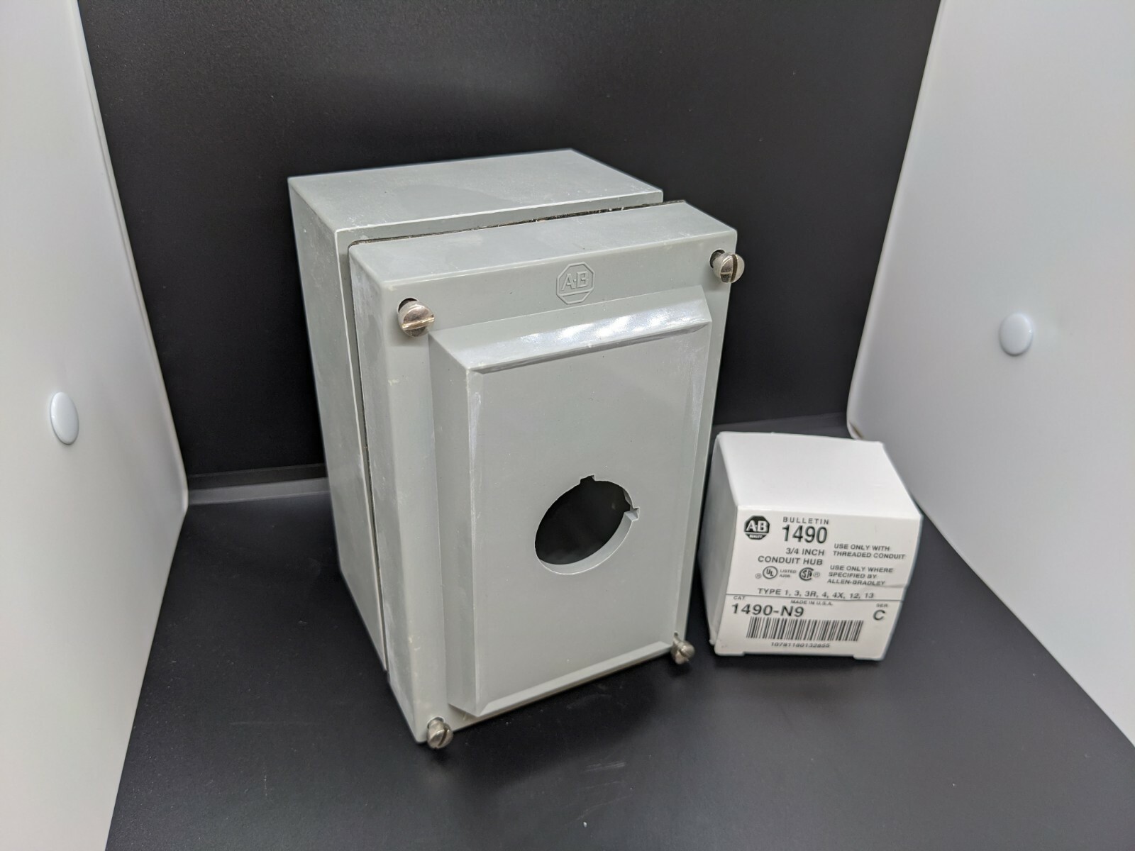 Allen Bradley 800H-1HZ4R Heavy Duty Enclosure 1 Hole 1 3/4" Diameter ...