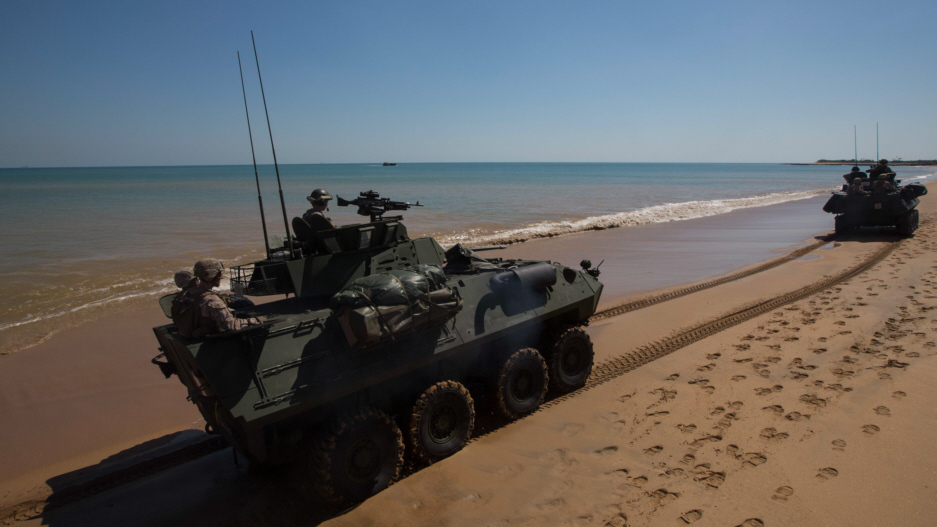 MOS 2147 LIGHT ARMORED LAV REPAIRER HAT PATCH USMC US MARINES PIN UP ...