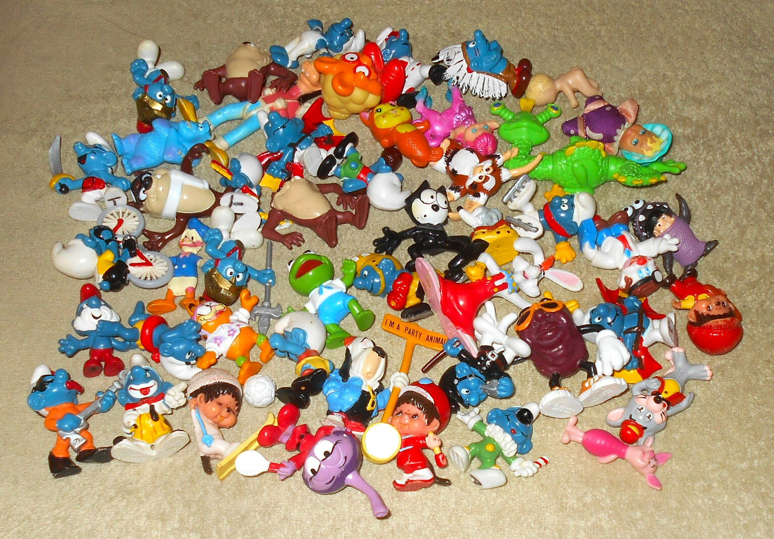 Vintage PVC Vinyl Mini Figure Lot 47 Pcs. Smurfs Garfield Roger Rabbit ...