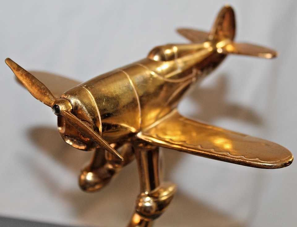 NICE 1938 Dodge Trophies LINE CONTROL GAS ENGINE RACING AIRPLANE AIR ...