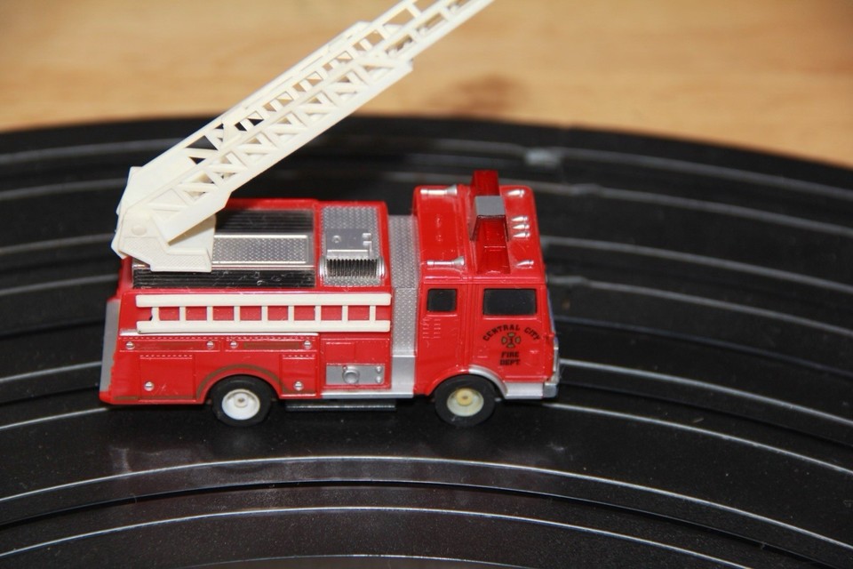 Tyco US1 Electric Trucking Mack Fire Engine HO Slot Car Works | eBay