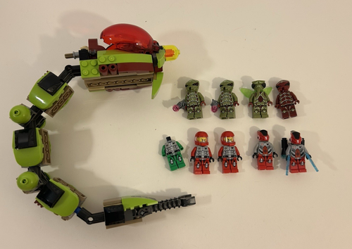 LEGO Galaxy Squad Minifigure Lot Alien Buggoid, Billy Starbeam ...