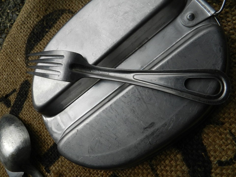 Vintage US Military Wyott Mess Kit With US Utensils,1947 | eBay