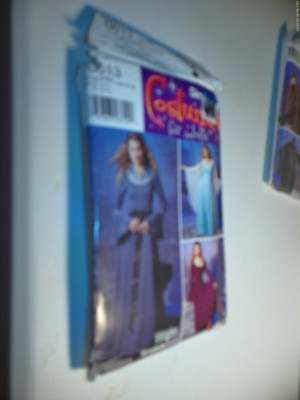 MISS MEDIEVAL RENAISSANCE GOWN COSTUME SEWING PATTERN Simplicity 0613 6 ...