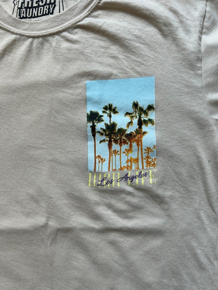 Men’s Fresh Laundry t-shirt beige size small Los Angeles-beach scene ...