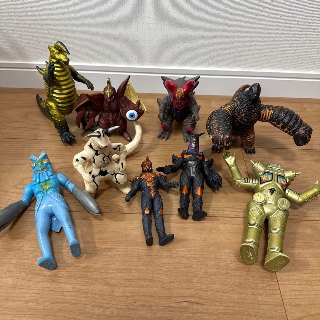 Bandai Ultra Monster Series Vinyl Figure Lot 9 set Ultraman Kaiju Sofvi ...