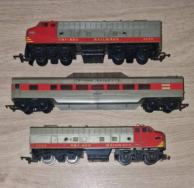 TRI-ANG - Triang Railways R55 Transcontinental Silver & Red Loco With ...