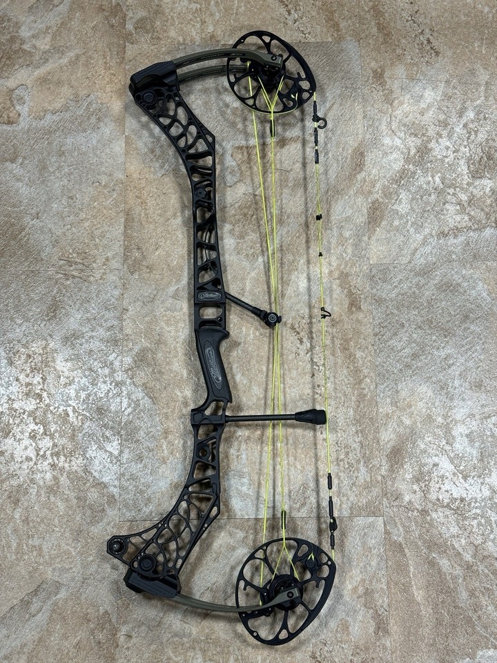 Mathews Archery V3X 33 Black Compound Bow ! RH 27-31.5” 60-70lb | eBay