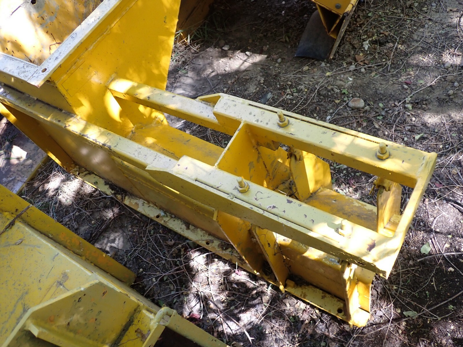 Gomaco GT-3200 Concrete Curb & Gutter Mold Stand-Up Curb 12" x 10" | eBay