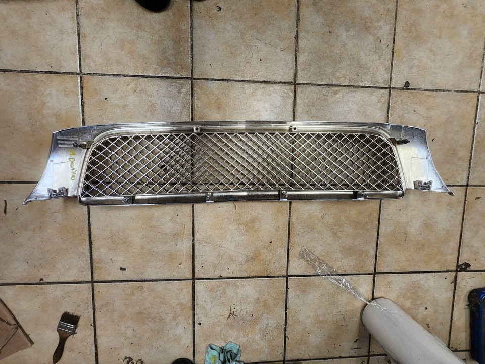2000 2001 2002 2003 2004 2005 CADILLAC DEVILLE CHROME GRILLE | eBay