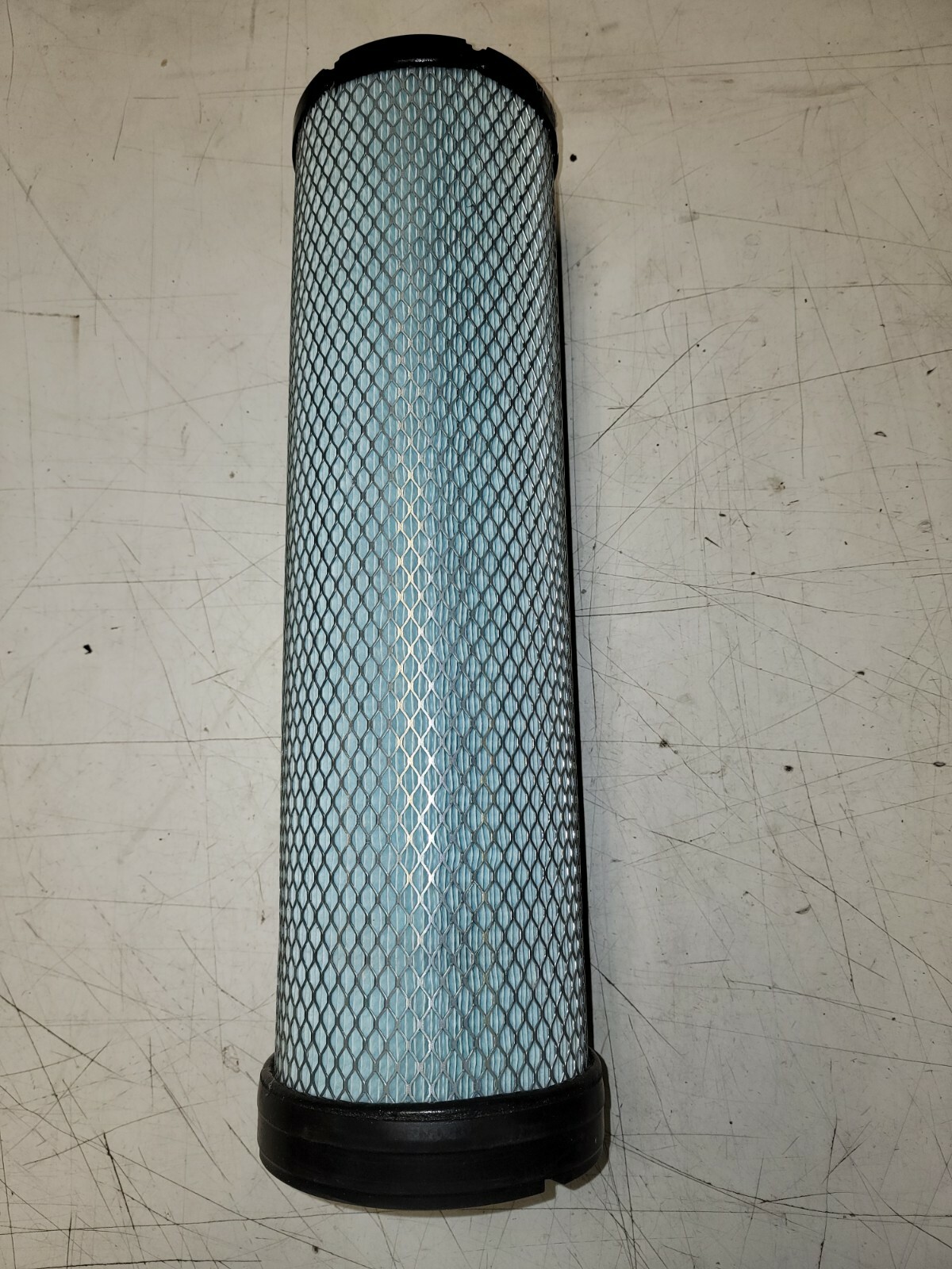 DONALDSON P777414 - Air filter cross reference