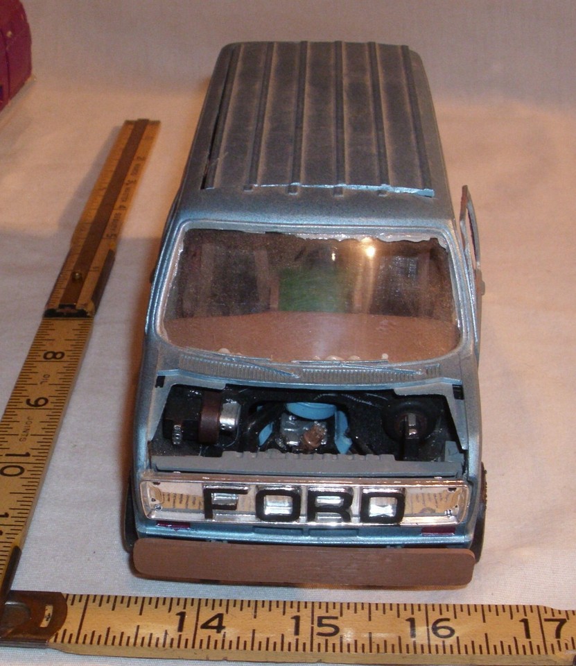 AMT FORD ECONOLINE CUSTOM VAN MODEL KIT BUILT UP 1:25 | eBay
