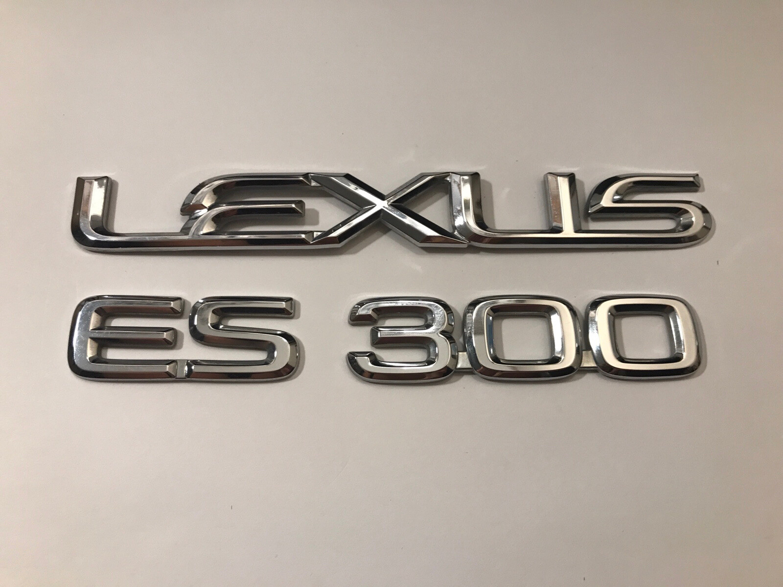 LEXUS Trunk Emblem Badge Logo Chrome IS ES ES300 ES400 ES430 GS300 98 ...