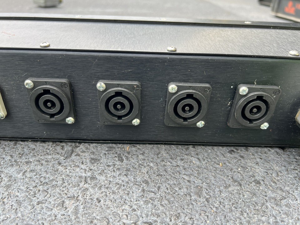 Powercon Power Distro Rack Mount w/Dual 30A-120/208V 4 NAC3MP-HC & 2 ...