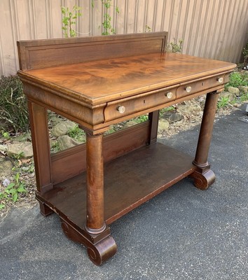 1800-1899 - Library Desk