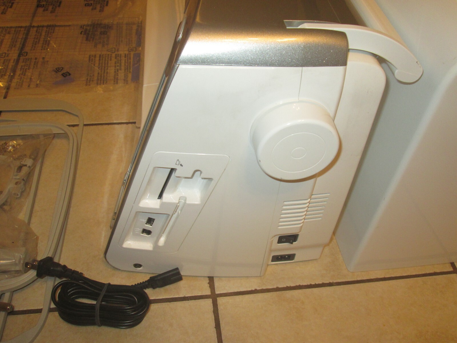 Baby Lock Ellegante 3 (BLG3) Computerized Sewing & Embroidery Machine ...