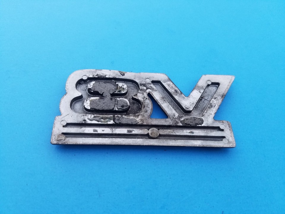 JEEP CHEROKEE V8 5.2 LITRE MPI EMBLEM LOGO BADGE SIGN SYMBOL USED OEM ...