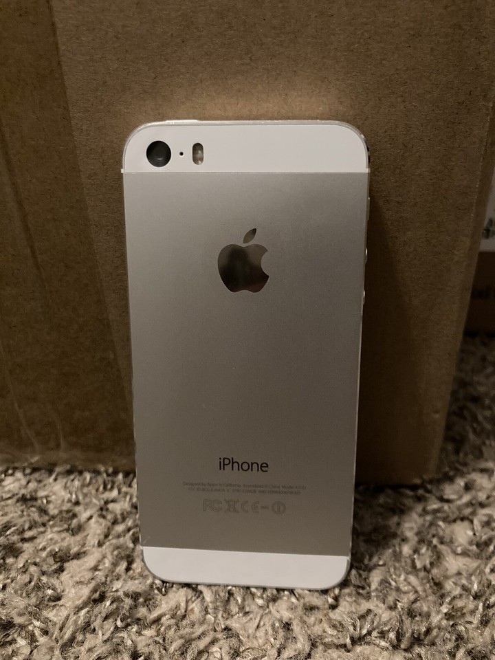 Apple iPhone 5s - 16GB - Silver (Straight Talk) A1533 (CDMA + GSM ...
