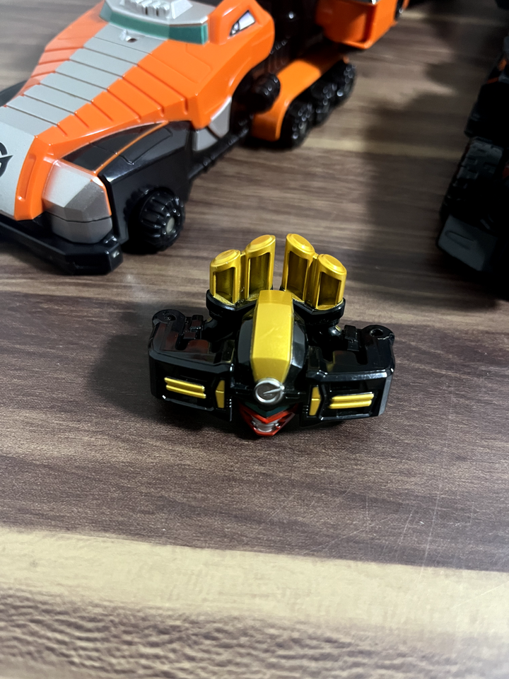 Bandai Power Rangers RPM GO-ONGER DX Engine set Engin-Oh Gunbir-Oh box ...