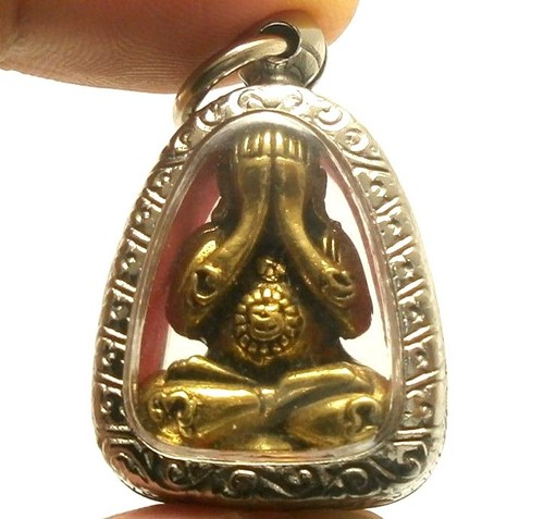 THAI STRONG LIFE PROTECTION AMULET PENDANT PIDTA CLOSE EYES BUDDHA YANT ...